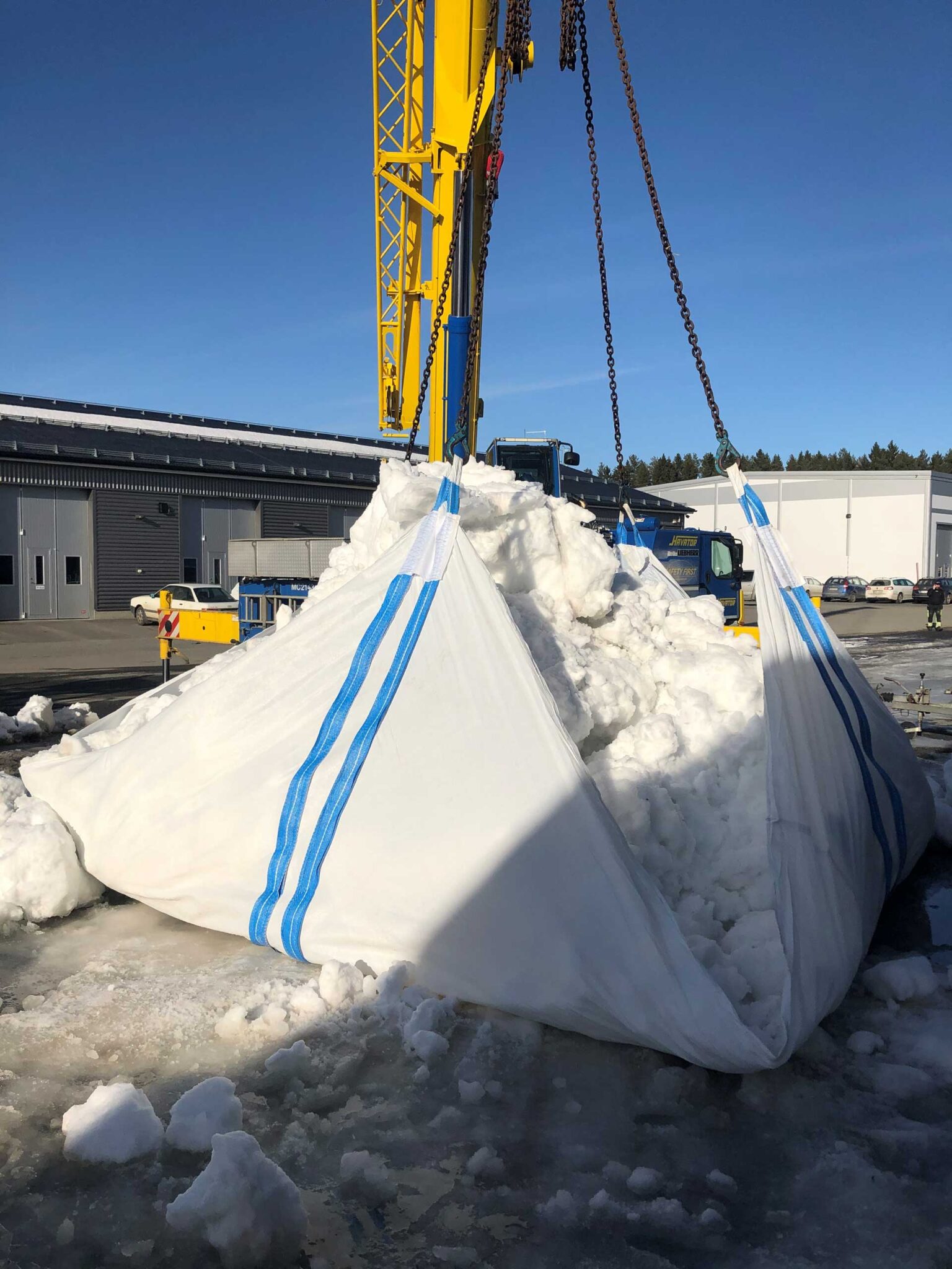 Snow Tarps - Lift and Remove Snow From Construction Sites